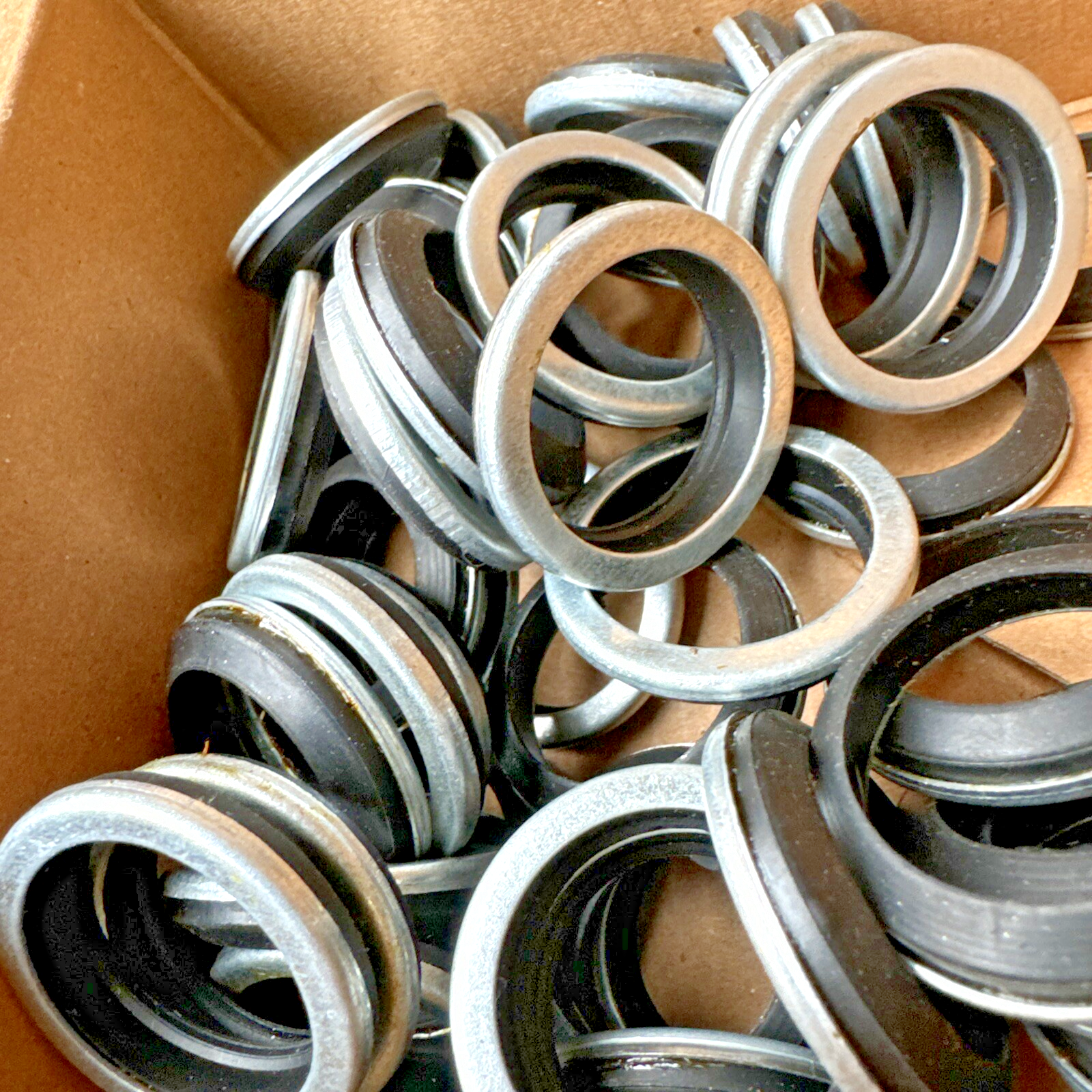 (Box Of 100) Emerson STG75 / STG75 Metal Conduit – RoboMachIndustrial