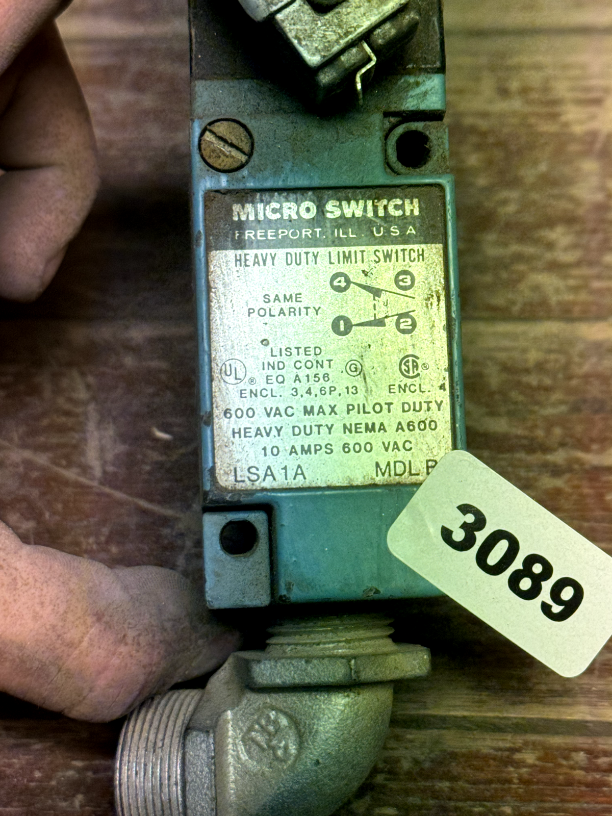 Honeywell LSA1A Heavy Duty Limit Switch, 10 amps, 600VAC ...